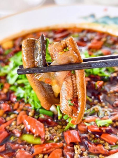 水煮鳝鱼的做法大全_水煮鳝鱼川菜视频怎么做-第1张图片-山城妙识