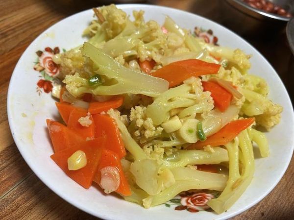 花椰菜怎么炒好吃_花椰菜焯水几分钟-第1张图片-山城妙识