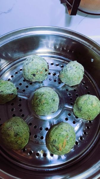 菠菜窝窝头怎么做_菠菜窝窝头蒸多久-第1张图片-山城妙识 菠菜窝窝头怎么做_菠菜窝窝头蒸多久-第1张图片-山城妙识