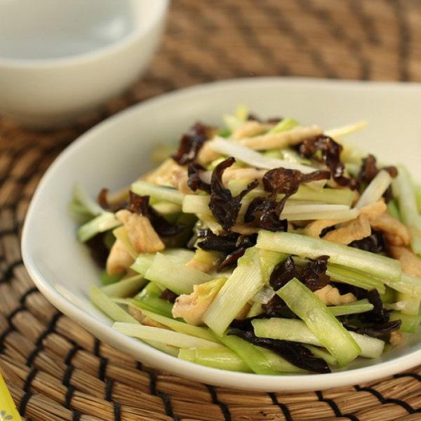 韭黄木耳炒肉丝怎么做_韭黄木耳炒肉丝的家常做法-第3张图片-山城妙识 韭黄木耳炒肉丝怎么做_韭黄木耳炒肉丝的家常做法-第3张图片-山城妙识