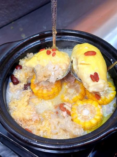 榴莲煲鸡有什么功效_榴莲煲鸡适合什么人吃-第1张图片-山城妙识 榴莲煲鸡有什么功效_榴莲煲鸡适合什么人吃-第1张图片-山城妙识