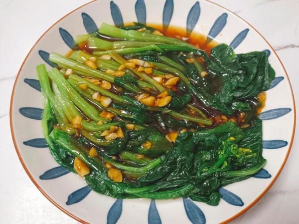 蚝油菜心怎么做_蚝油菜心需要焯水吗-第1张图片-山城妙识