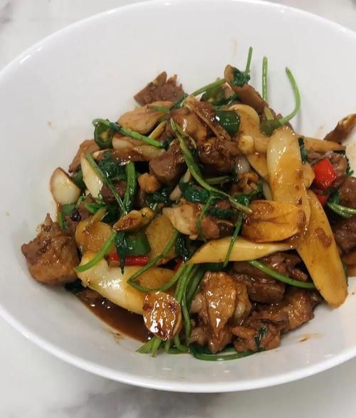 鸭肉怎么炒好吃又简单_鸭肉炒多久才熟-第1张图片-山城妙识 鸭肉怎么炒好吃又简单_鸭肉炒多久才熟-第1张图片-山城妙识