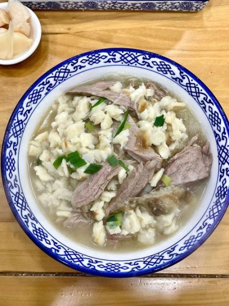 西安羊肉泡馍怎么做_西安羊肉泡馍哪家最正宗-第1张图片-山城妙识 西安羊肉泡馍怎么做_西安羊肉泡馍哪家最正宗-第1张图片-山城妙识