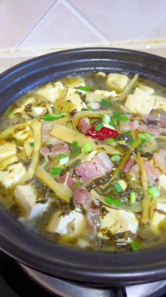 雪菜豆腐煲怎么做_雪菜豆腐煲热量高吗-第2张图片-山城妙识