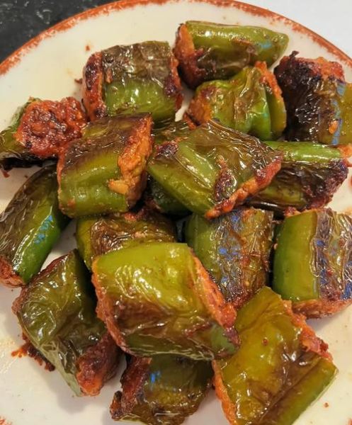 虎皮青椒塞肉怎么做_青椒塞肉的家常做法-第1张图片-山城妙识