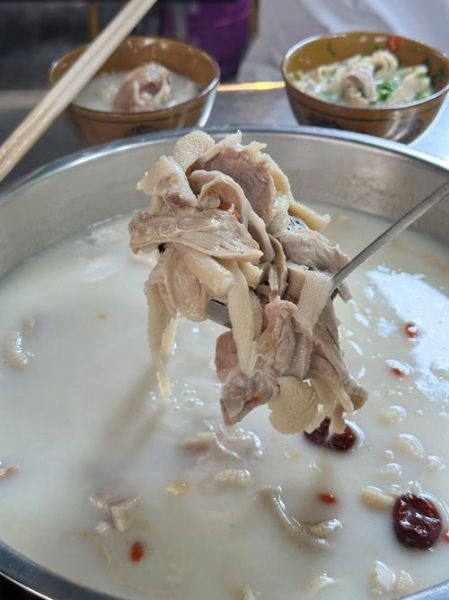 羊杂汤怎么熬又鲜又好喝_熬羊杂汤去腥增香的秘诀-第3张图片-山城妙识 羊杂汤怎么熬又鲜又好喝_熬羊杂汤去腥增香的秘诀-第3张图片-山城妙识