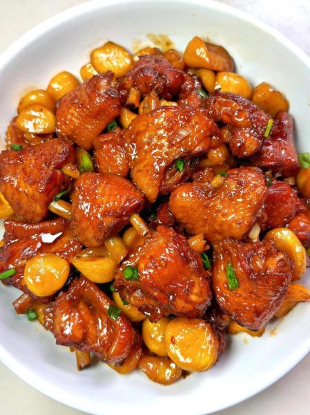 板栗煮鸡怎么做好吃_板栗煮鸡简单做法-第1张图片-山城妙识 板栗煮鸡怎么做好吃_板栗煮鸡简单做法-第1张图片-山城妙识