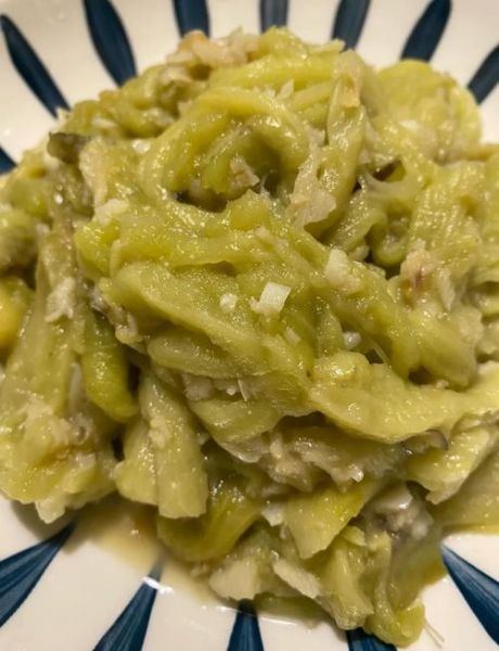 咸鱼茄子怎么做才好吃_茄子不吸油的小窍门-第2张图片-山城妙识