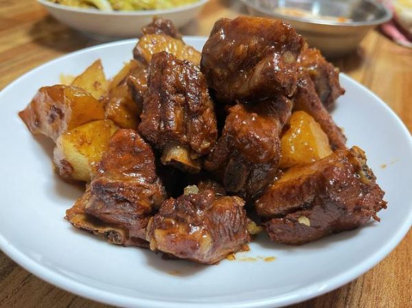 红烧排骨怎么做_红烧排骨简单做法大全-第2张图片-山城妙识