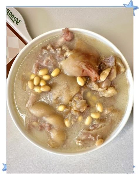 黄豆炖猪皮怎么做_黄豆炖猪皮需要焯水吗-第2张图片-山城妙识