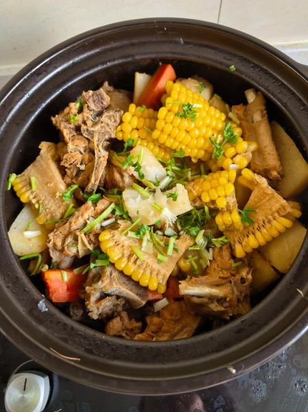 砂锅排骨煲怎么做_砂锅排骨煲需要焯水吗-第3张图片-山城妙识