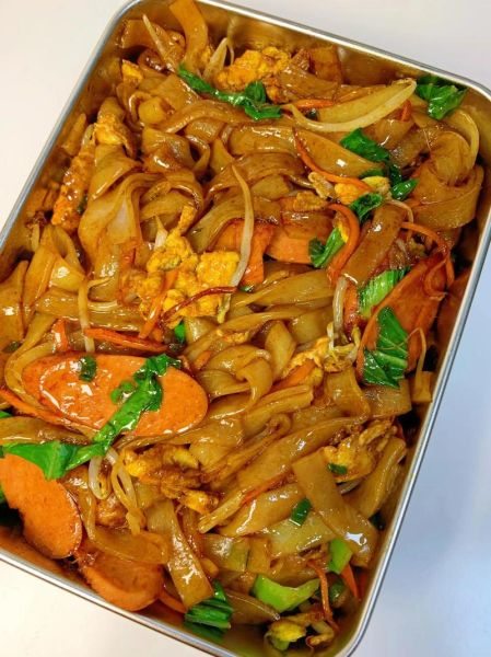 炒河粉怎么不粘锅_炒河粉怎样才好吃-第2张图片-山城妙识