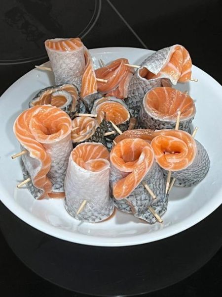 三文鱼皮怎么做好吃_三文鱼皮的做法大全-第2张图片-山城妙识 三文鱼皮怎么做好吃_三文鱼皮的做法大全-第2张图片-山城妙识