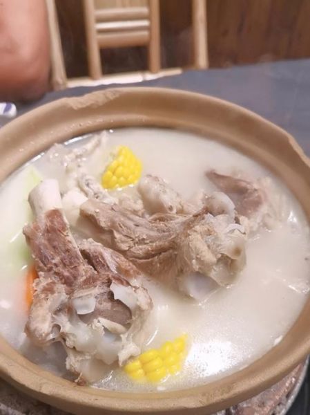 猪头骨汤怎么熬才白_猪头骨汤的做法大全-第2张图片-山城妙识