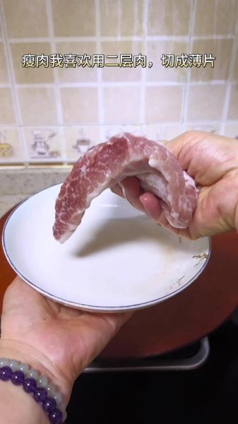 纯瘦肉怎么炒才嫩_纯瘦肉的家常做法大全-第1张图片-山城妙识