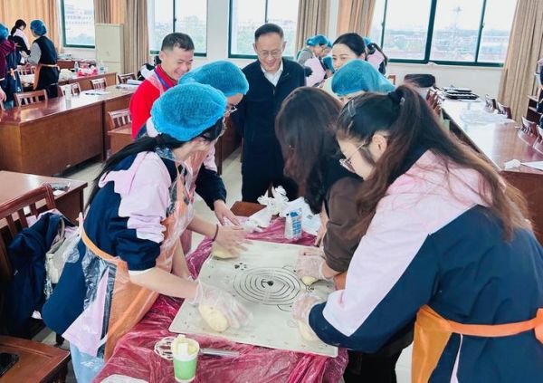 西式面点师技能培训多少钱_要学多久-第1张图片-山城妙识 西式面点师技能培训多少钱_要学多久-第1张图片-山城妙识