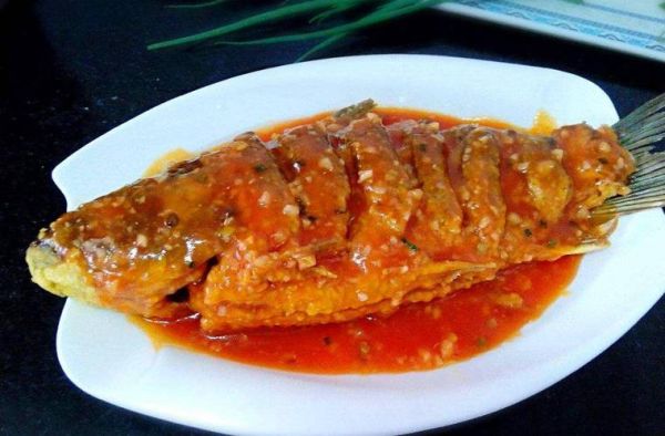 糖醋草鱼整条怎么做_草鱼整条糖醋做法-第3张图片-山城妙识