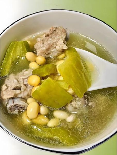 排骨苦瓜汤怎么做_苦瓜汤不苦的小窍门-第2张图片-山城妙识 排骨苦瓜汤怎么做_苦瓜汤不苦的小窍门-第2张图片-山城妙识