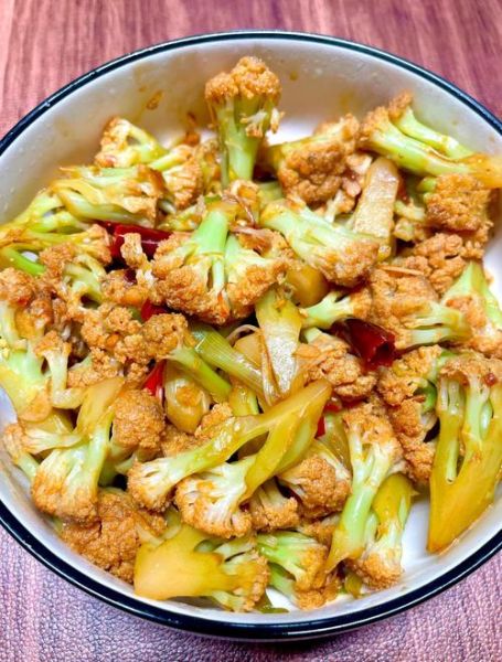 干煸花菜怎么做好吃_干煸花菜的家常做法-第1张图片-山城妙识