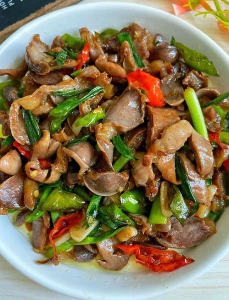 青椒炒鸡胗怎么炒好吃_鸡胗去腥技巧-第1张图片-山城妙识 青椒炒鸡胗怎么炒好吃_鸡胗去腥技巧-第1张图片-山城妙识