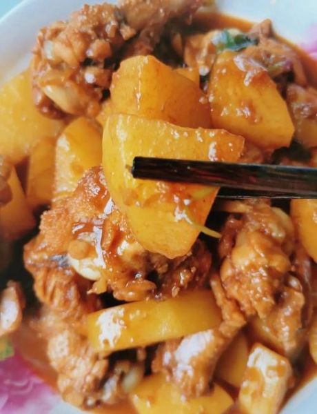 土豆鸡翅根怎么做_土豆鸡翅根要焯水吗-第1张图片-山城妙识 土豆鸡翅根怎么做_土豆鸡翅根要焯水吗-第1张图片-山城妙识