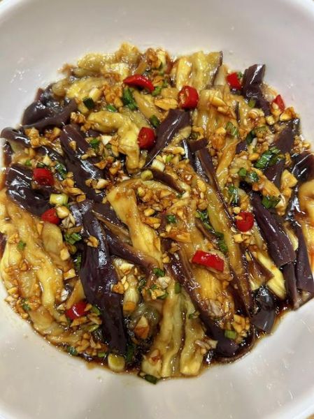 蒜蓉茄子怎么做_蒜蓉茄子最简单的做法-第1张图片-山城妙识