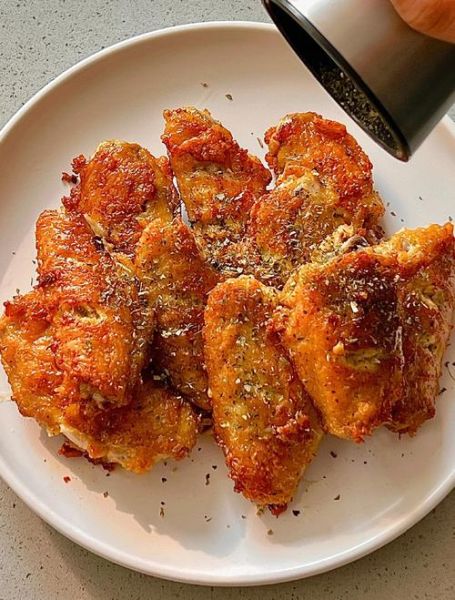 脆皮鸡翅怎么做_面包糠怎么裹才不掉-第1张图片-山城妙识