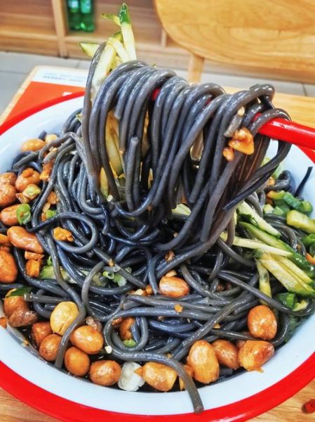 蕨根粉适合减肥吃吗_蕨根粉热量高不高-第2张图片-山城妙识 蕨根粉适合减肥吃吗_蕨根粉热量高不高-第2张图片-山城妙识