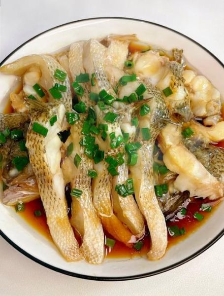 清蒸鲈鱼蒸多少分钟_鲈鱼蒸多久才嫩-第1张图片-山城妙识 清蒸鲈鱼蒸多少分钟_鲈鱼蒸多久才嫩-第1张图片-山城妙识