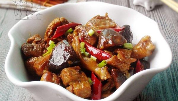 香菇炖鸭子怎么做_香菇炖鸭子最正宗的做法-第3张图片-山城妙识 香菇炖鸭子怎么做_香菇炖鸭子最正宗的做法-第3张图片-山城妙识