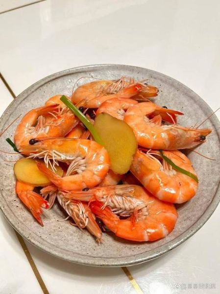 水煮虾怎么煮才鲜嫩_水煮虾需要煮多久-第3张图片-山城妙识