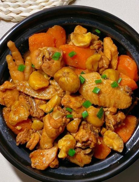板栗焖鸡肉怎么做_板栗焖鸡肉需要焯水吗-第1张图片-山城妙识