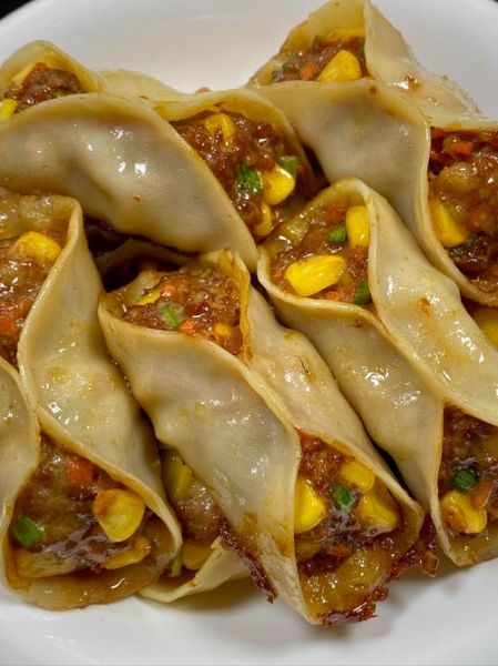 锅贴饺子怎么煎才脆_锅贴饺子如何焦黄-第1张图片-山城妙识 锅贴饺子怎么煎才脆_锅贴饺子如何焦黄-第1张图片-山城妙识