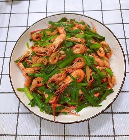韭菜炒大虾怎么做_韭菜炒大虾用焯水吗-第3张图片-山城妙识