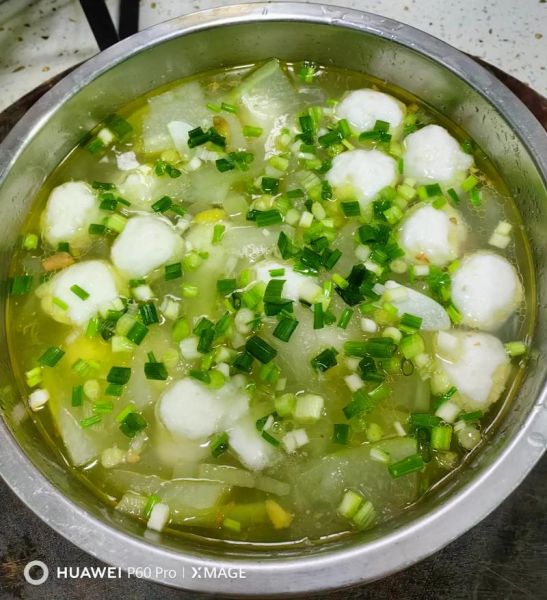 速冻鱼丸汤怎么做_速冻鱼丸汤的家常做法-第1张图片-山城妙识