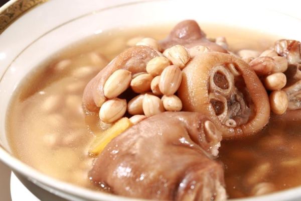 通草花生猪脚汤怎么做_通草花生猪脚汤下奶效果好吗-第2张图片-山城妙识
