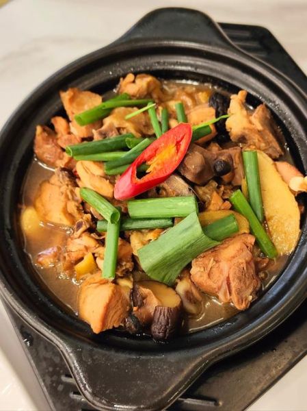 鸡肉和什么一起炖好吃_最香的搭配推荐-第1张图片-山城妙识