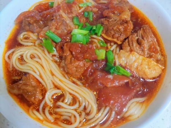 西红柿炖牛腩面怎么做_西红柿牛腩面要炖多久-第3张图片-山城妙识 西红柿炖牛腩面怎么做_西红柿牛腩面要炖多久-第3张图片-山城妙识