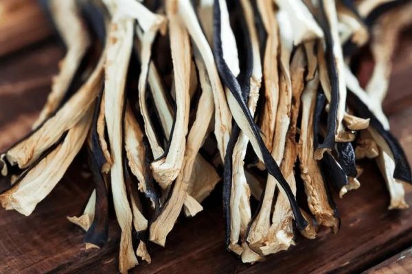 茄子怎么晒干不发黑_茄子晒干不变黑的方法-第1张图片-山城妙识 茄子怎么晒干不发黑_茄子晒干不变黑的方法-第1张图片-山城妙识