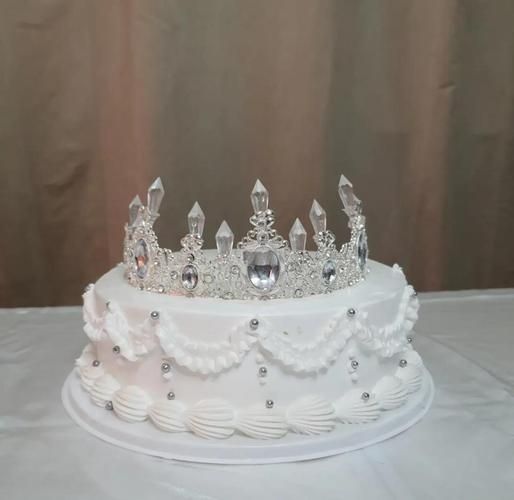 皇冠蛋糕图片生日蛋糕_皇冠生日蛋糕怎么做-第1张图片-山城妙识
