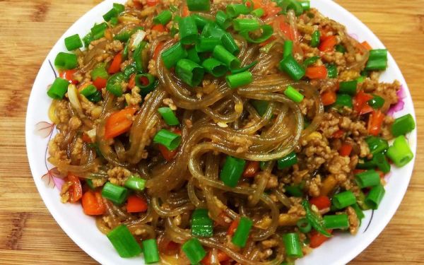 肉末粉条怎么炒不粘锅_肉末粉条的家常做法-第2张图片-山城妙识