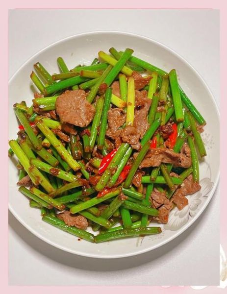 蒜苔炒牛肉怎么做_蒜苔炒牛肉的家常做法-第2张图片-山城妙识