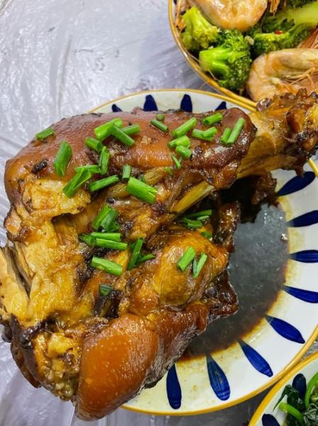 肘子怎么做好吃_家常肘子做法大全图解窍门-第3张图片-山城妙识