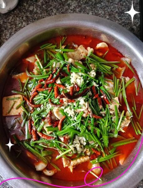 鱼火锅怎么做_家庭版鱼火锅底料配方-第1张图片-山城妙识