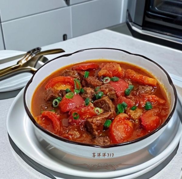 西红柿烧牛腩怎么烧_西红柿牛腩炖多久才烂-第2张图片-山城妙识