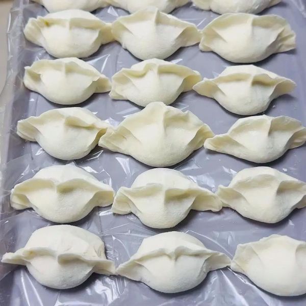 芹菜猪肉馅饺子怎么做_芹菜饺子馅怎么调才好吃-第1张图片-山城妙识