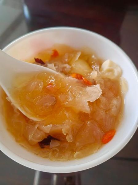 银耳羹可以天天喝吗_长期喝银耳羹的副作用-第3张图片-山城妙识