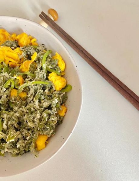 茼蒿炒鸡蛋的营养价值_茼蒿炒鸡蛋能减肥吗-第1张图片-山城妙识