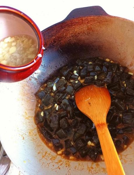 蒜炒凉粉怎么做_家常做法窍门-第1张图片-山城妙识 蒜炒凉粉怎么做_家常做法窍门-第1张图片-山城妙识